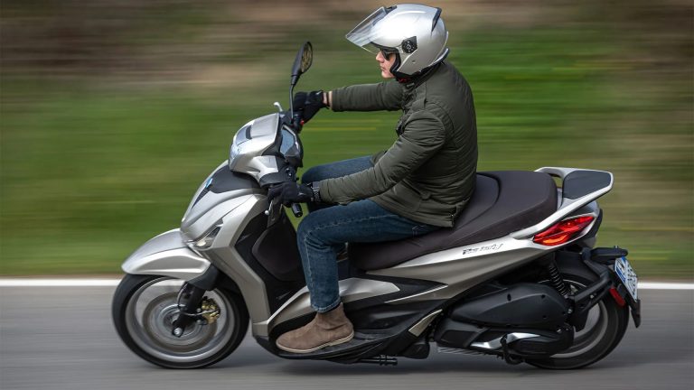 PIAGGIO BEVERLY 300 SPORT - piaggiogroup.ba